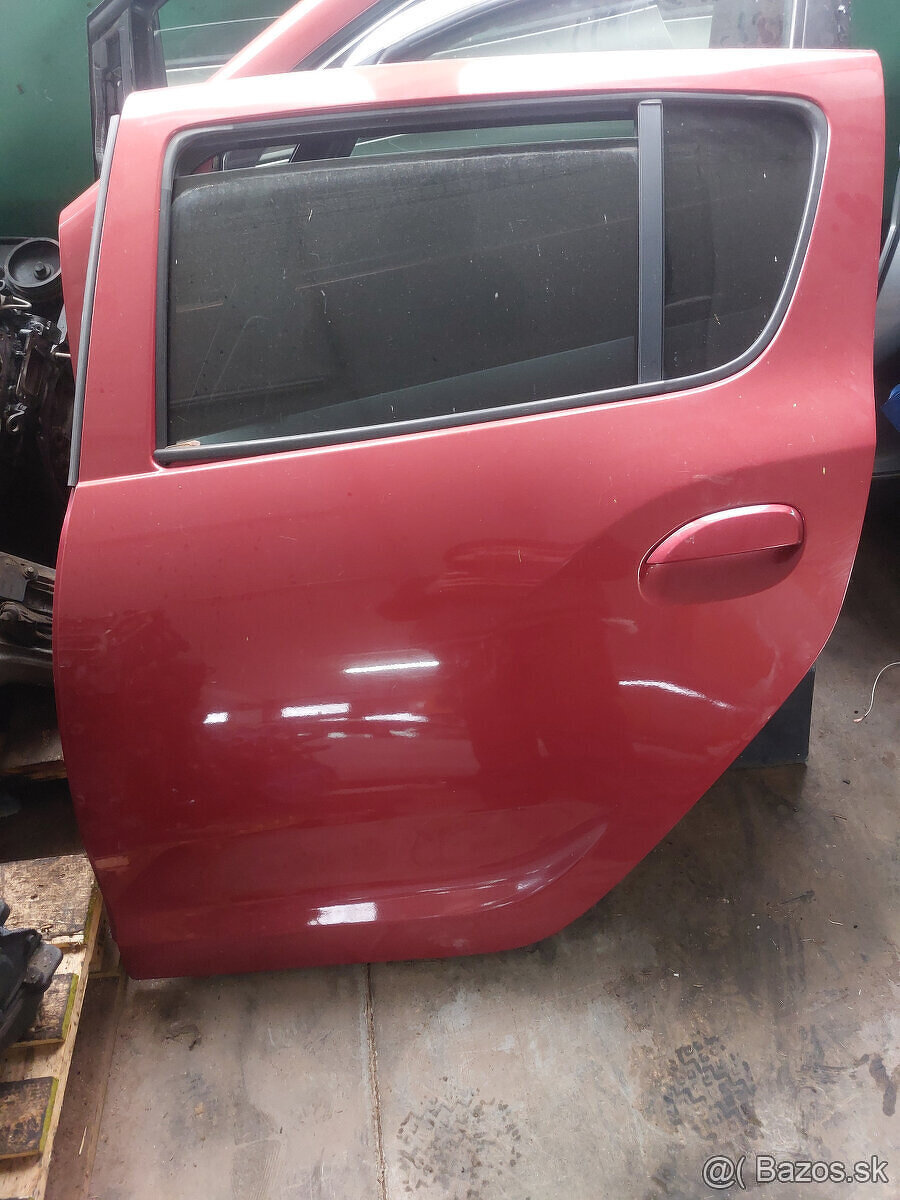 Predam dvere Dacia Sandero II LP LZ - Nové Zámky | Bazoš.sk