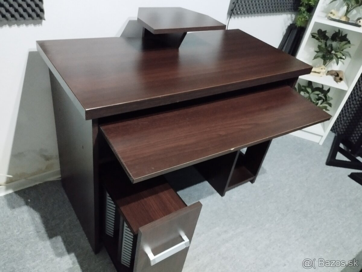 Pc Stôl - Senec | Bazoš.sk