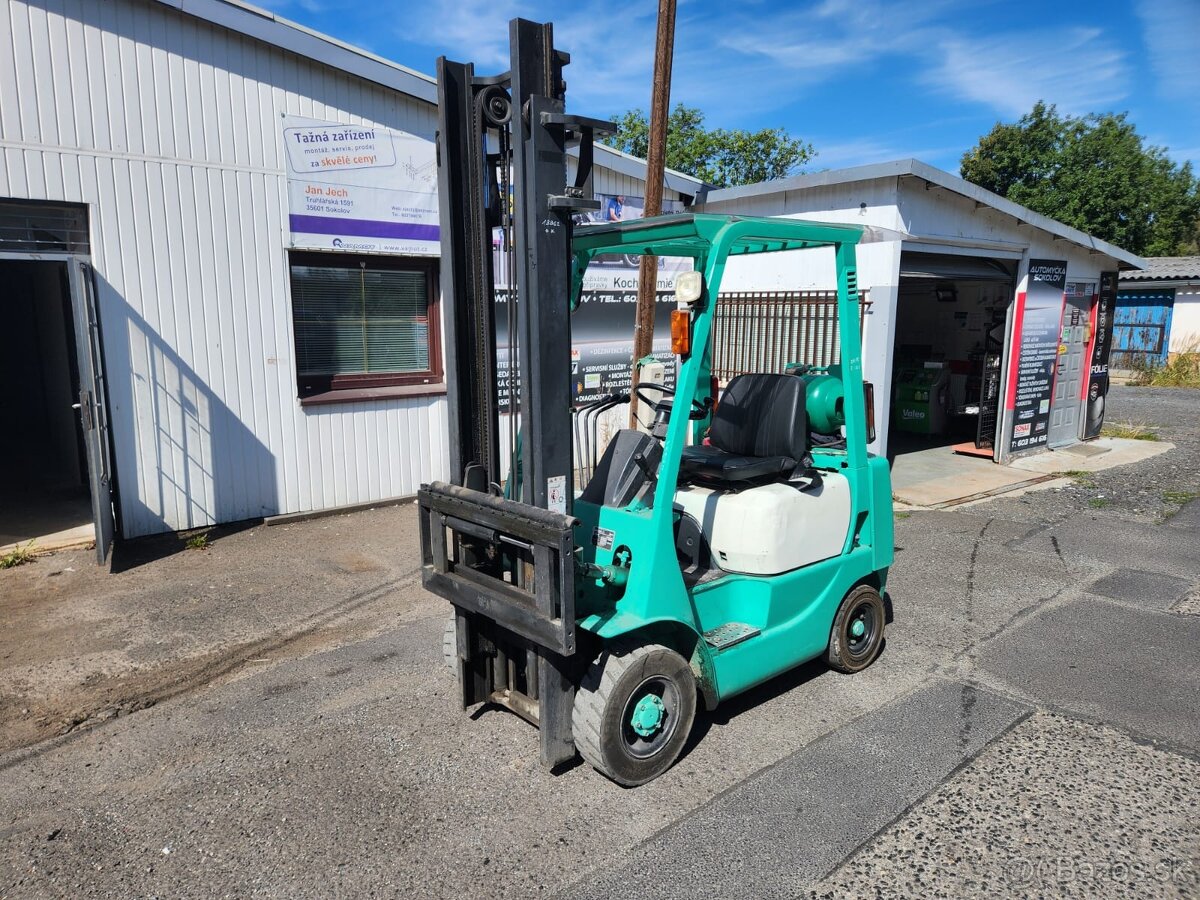 VZV Mitsubishi FD15 plynový, 1350kg, 3.7m, boční posuv - Česká ...