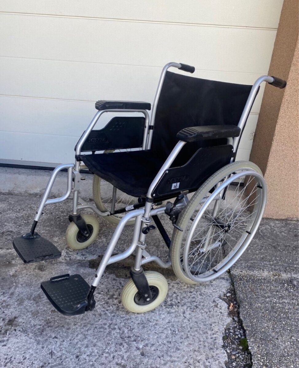 Invalidný vozík MEYRA (šírka sedu 43 cm) - Prievidza | Bazoš.sk