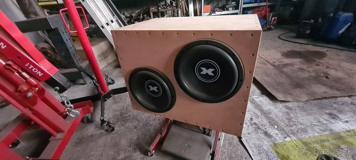 Subwoofer do auta Excursion - Komárno | Bazoš.sk