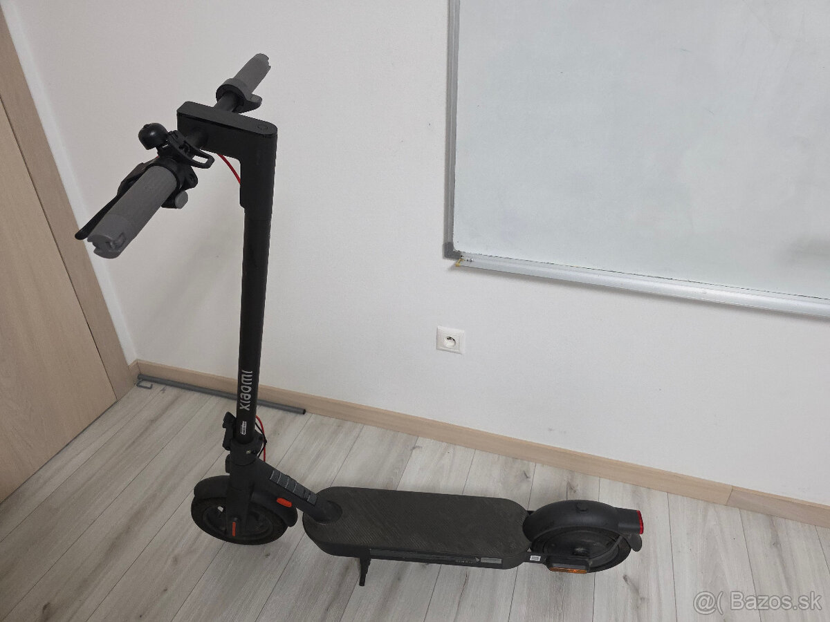 Elektrická kolobežka Xiaomi Mi Electric Scooter Pro 4 Gen 2 ...