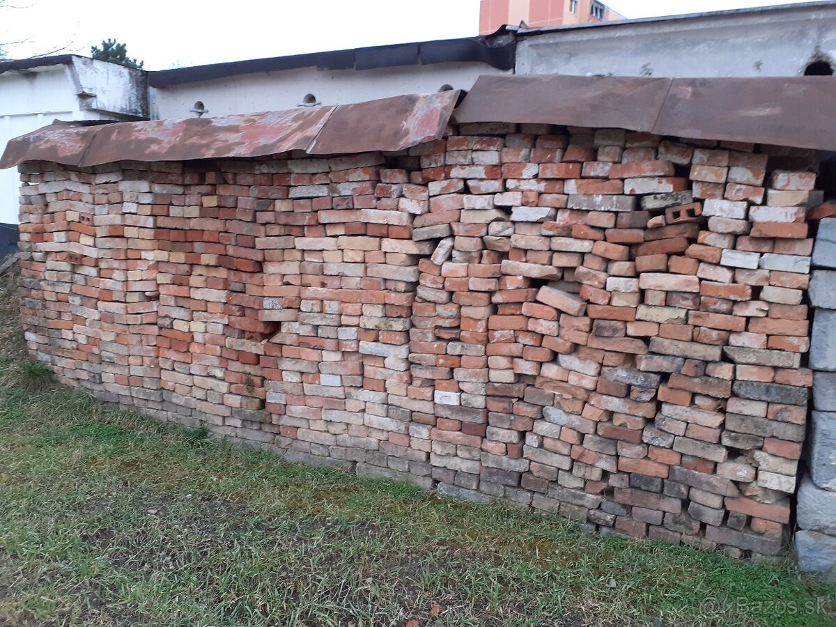 Tehly - Levice | Bazoš.sk