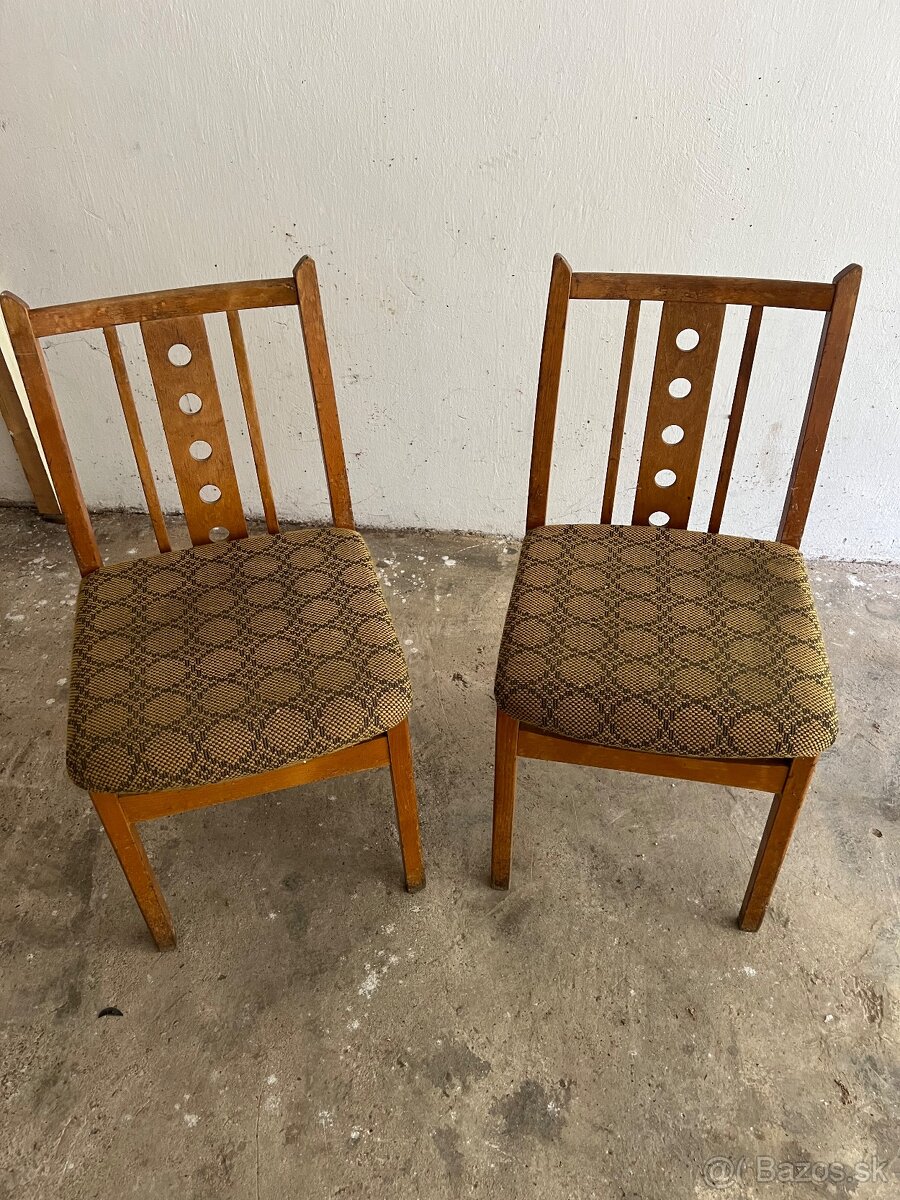 Predám retro stoličky cena za vsetky je 20 eur - Brezno | Bazoš.sk