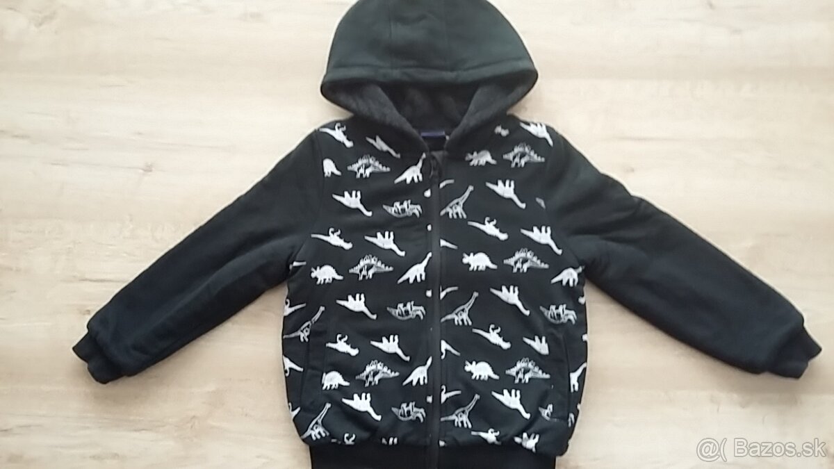 Predám vyteplenú mikinu-bundu top stav - Ilava | Bazoš.sk