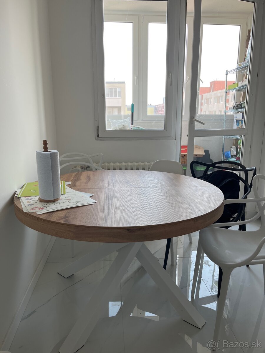 Round extendable table - Bratislava | Bazoš.sk