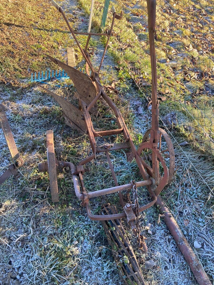 Pluh - Brezno | Bazoš.sk