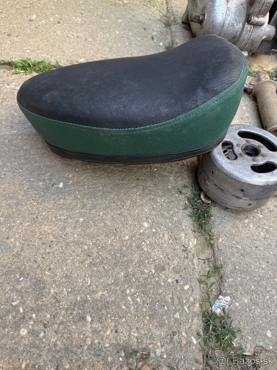 Nahradn iely - Moped Staion S22 - Košice | Bazoš.sk