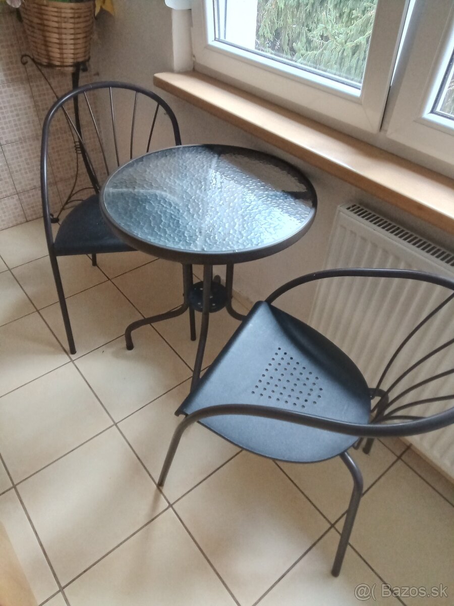 Predám sklenený stôl na terasu plus dve stoličky - Partizánske | Bazoš.sk