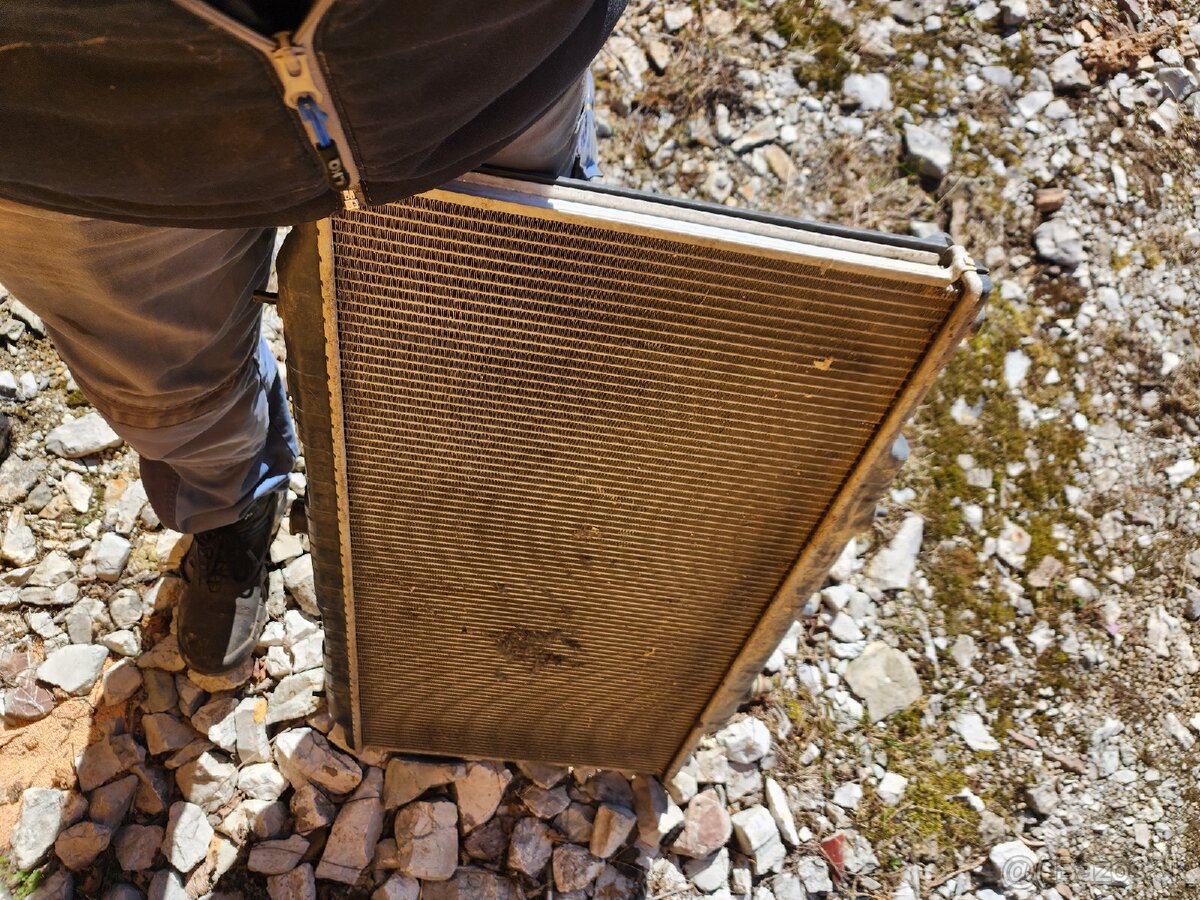 Predám chladič na Nissan patrol Y61 - Tvrdošín | Bazoš.sk