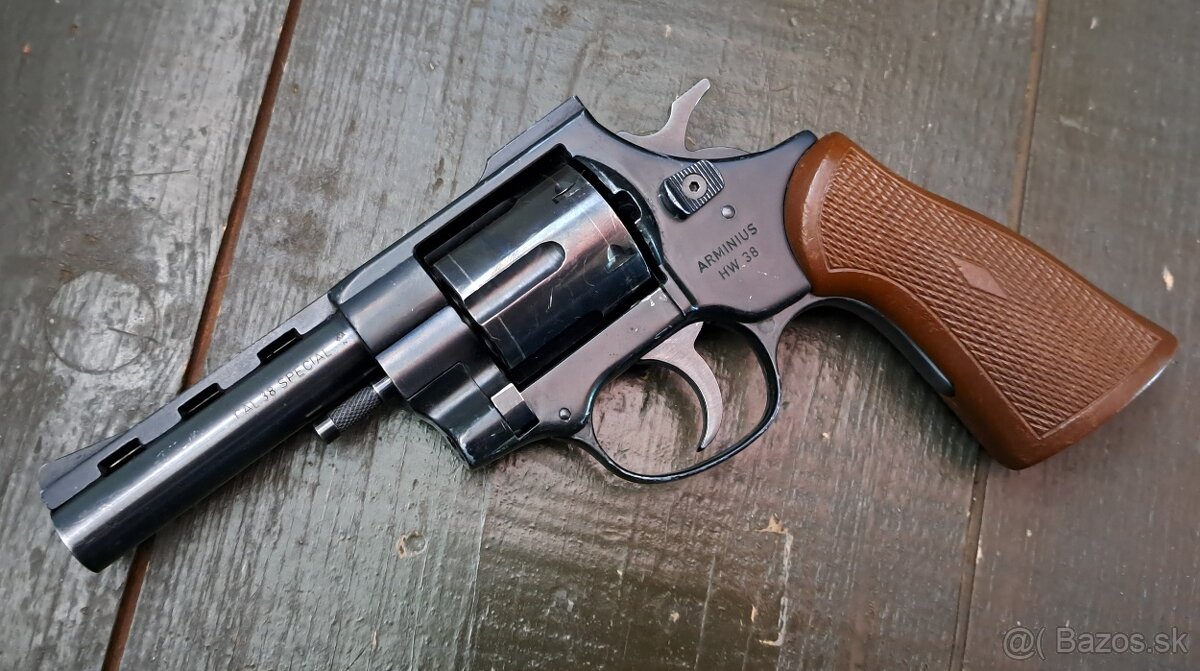 REVOLVER ARMINIUS HW38 - Nitra | Bazoš.sk
