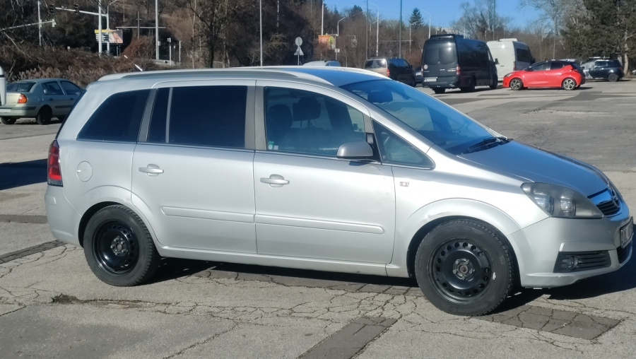 Opel Zafira B 1,8l s LPG (+N95), 7miest, r.v.2006, 185t. km ...