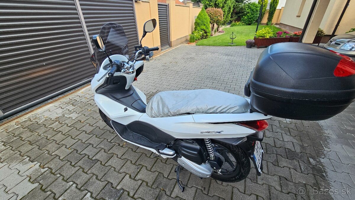 Predám skúter Honda PCX 125 - Galanta | Bazoš.sk