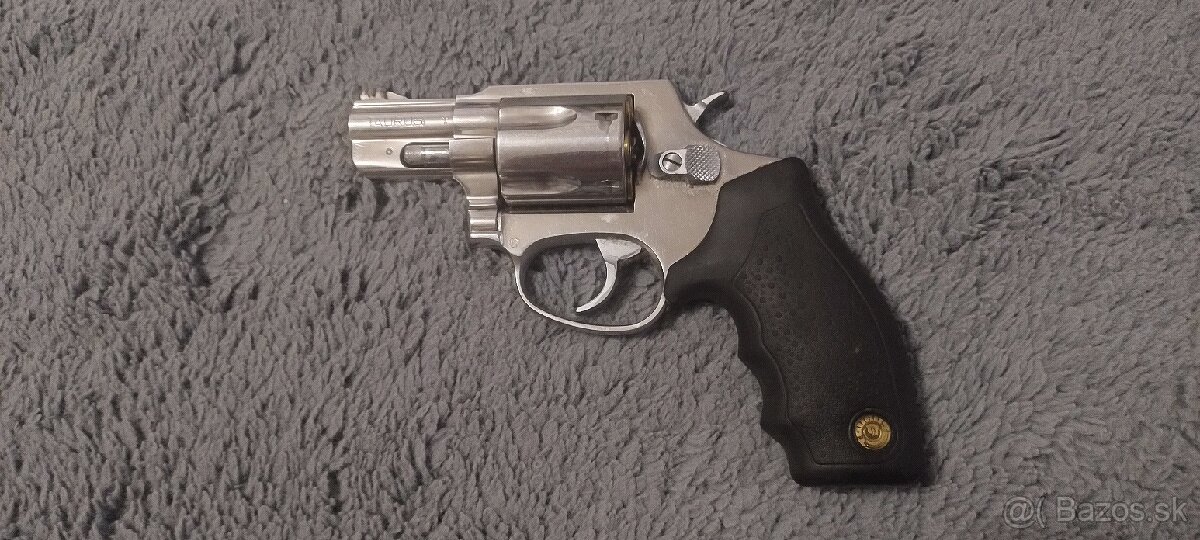 Revolver Taurus 85 s - Námestovo | Bazoš.sk