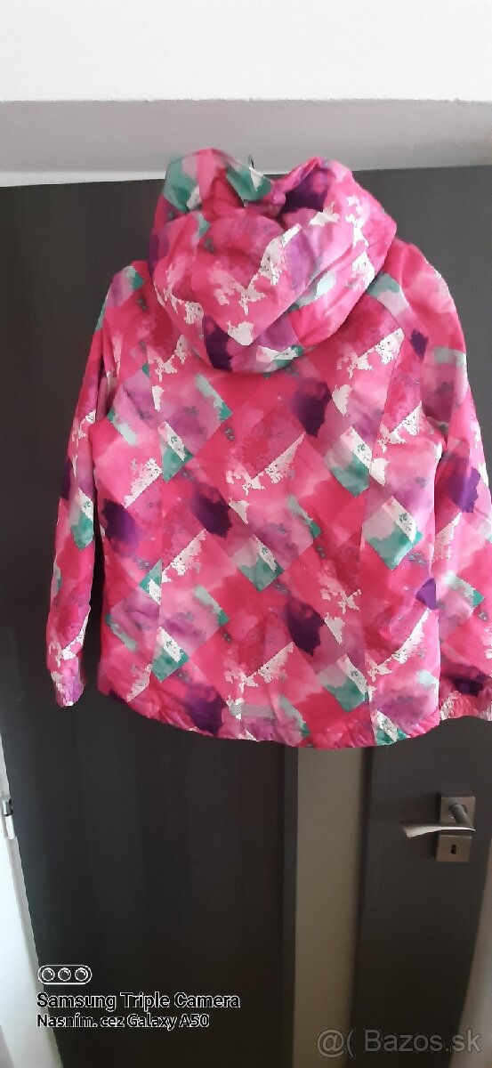 Predám dievčenskú zimnú bundu 146/152 - Banská Bystrica | Bazoš.sk