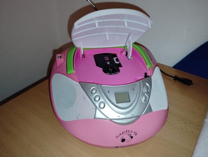 Detské rádio, CD prehrávač - čiastočne funkčné - Prievidza | Bazoš.sk