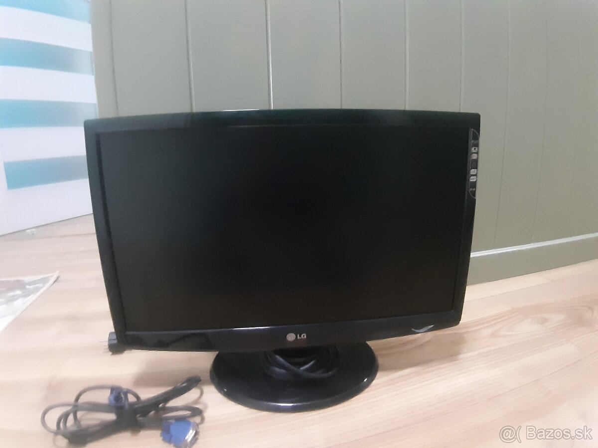 LG FLATRON W2243S - Hlohovec | Bazoš.sk