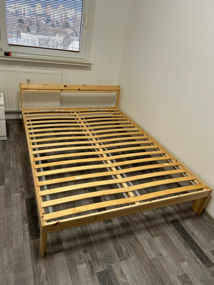 Predam postel s matracom a rostami 140x200 - Bratislava | Bazoš.sk