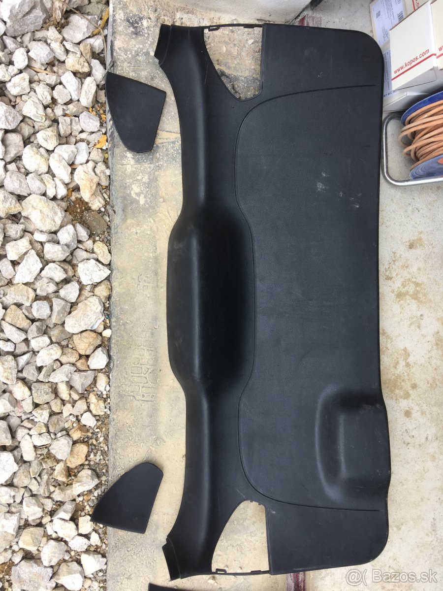 Mondeo plasty zadnych kufrovych dveri, tretie brzdove svetlo - Bánovce ...