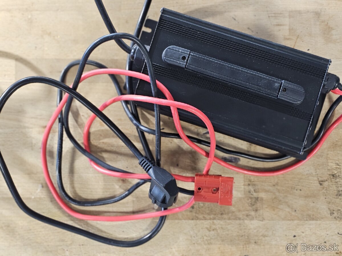 Nabíjačka Li-Ion 30A na lítiové batérie - Dolný Kubín | Bazoš.sk