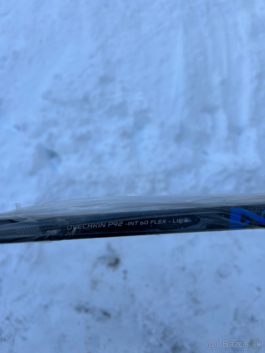 Hokejka BAUER NEXUS N2000 (pravá ruka dole) - Zvolen | Bazoš.sk