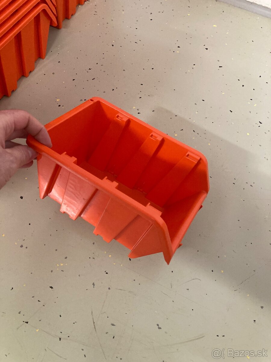 Box na spojovací material - Námestovo | Bazoš.sk