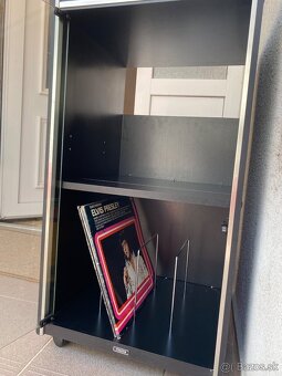 Predam stojany na repro a HI-FI skrinku FISHER - Bratislava | Bazoš.sk