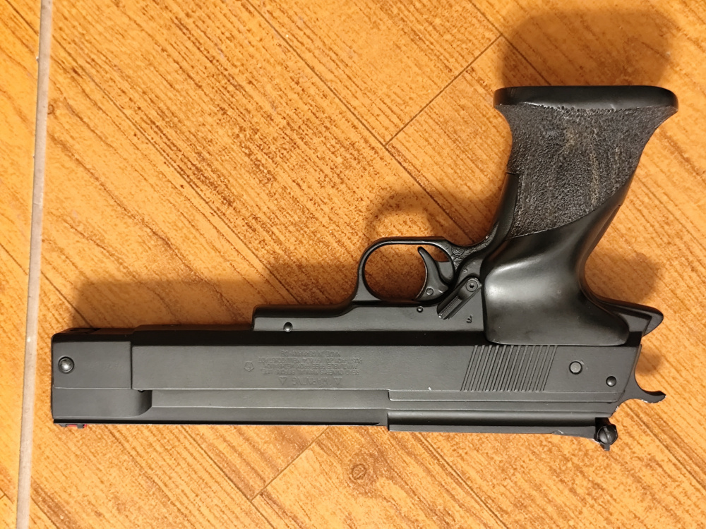 Predám vzduchovú pištoľ Weihrauch HW45 Black Star cal. 177 - Senec ...