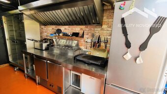 Predaj Zabehnutého Mobilného Gastro Kontajnera-Pipi Grill - Lučenec ...