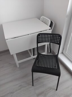 Rozkladací kuchynský stôl + 2 stoličky - Bratislava | Bazoš.sk