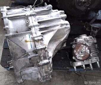 TOYOTA RAV4 2.2 D-4D 2008 100kW predám DVERE, PREVODOVKA 6 R - Nitra ...