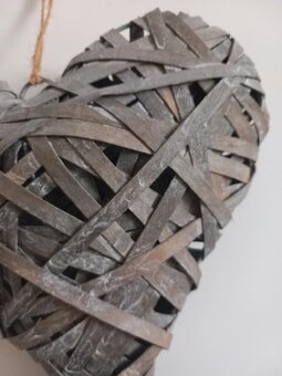 Staršie vypuklé lykové srdce po mamine 25x22x6 cm - Bratislava | Bazoš.sk