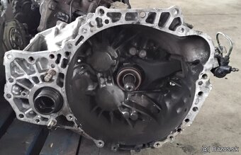 TOYOTA RAV4 2.2 D-4D 2008 100kW predám DVERE, PREVODOVKA 6 R - Nitra ...