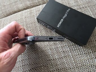 Predám špičkový Honor Magic 7 Pro – 12 GB RAM / 512 GB, čier - Žilina ...