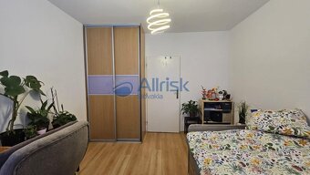 SUPER PONUKA - PEKNÝ 4 IZBOVÝ BYT, VÁŽSKA ULICA, VRAKUŇA - Bratislava ...